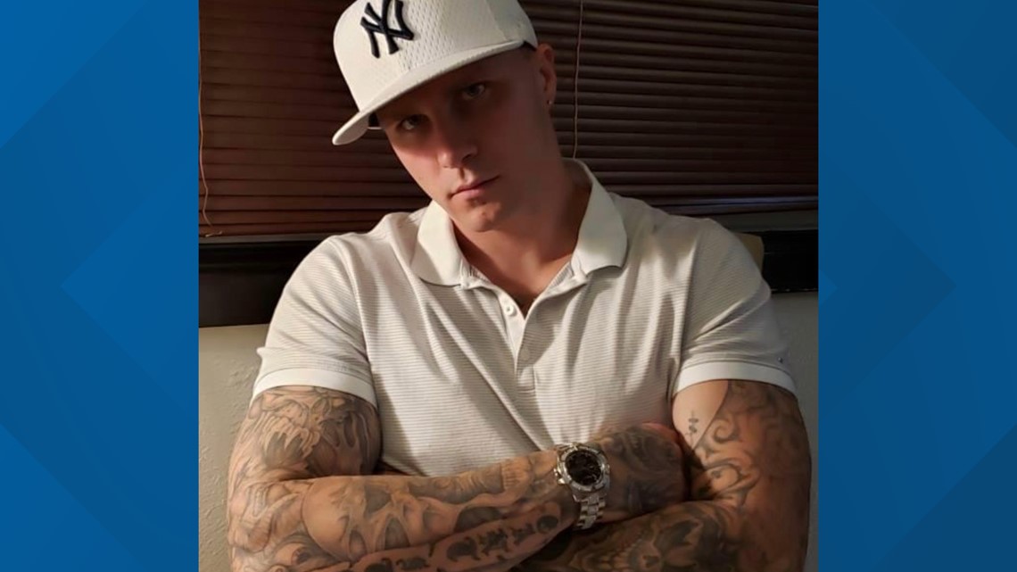 Police investigating after dead body found on SE Portland street | kgw.com