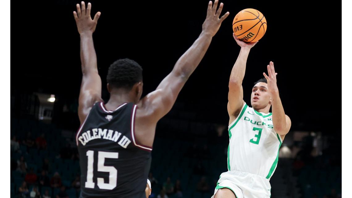 Oregon defeats No. 20 Texas A&M in Players Era Festival | kgw.com