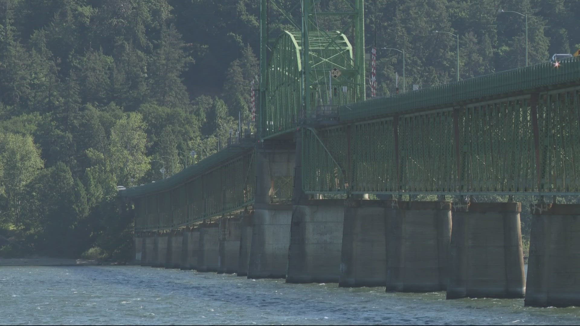 Hood River Bridge reopens after damage from truck crash | kgw.com