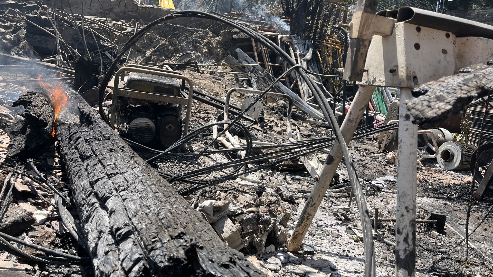 Rowena Fire destroys at least 20 homes, leaving residents devastated ...