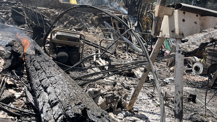 Rowena Fire destroys at least 20 homes, leaving residents devastated ...