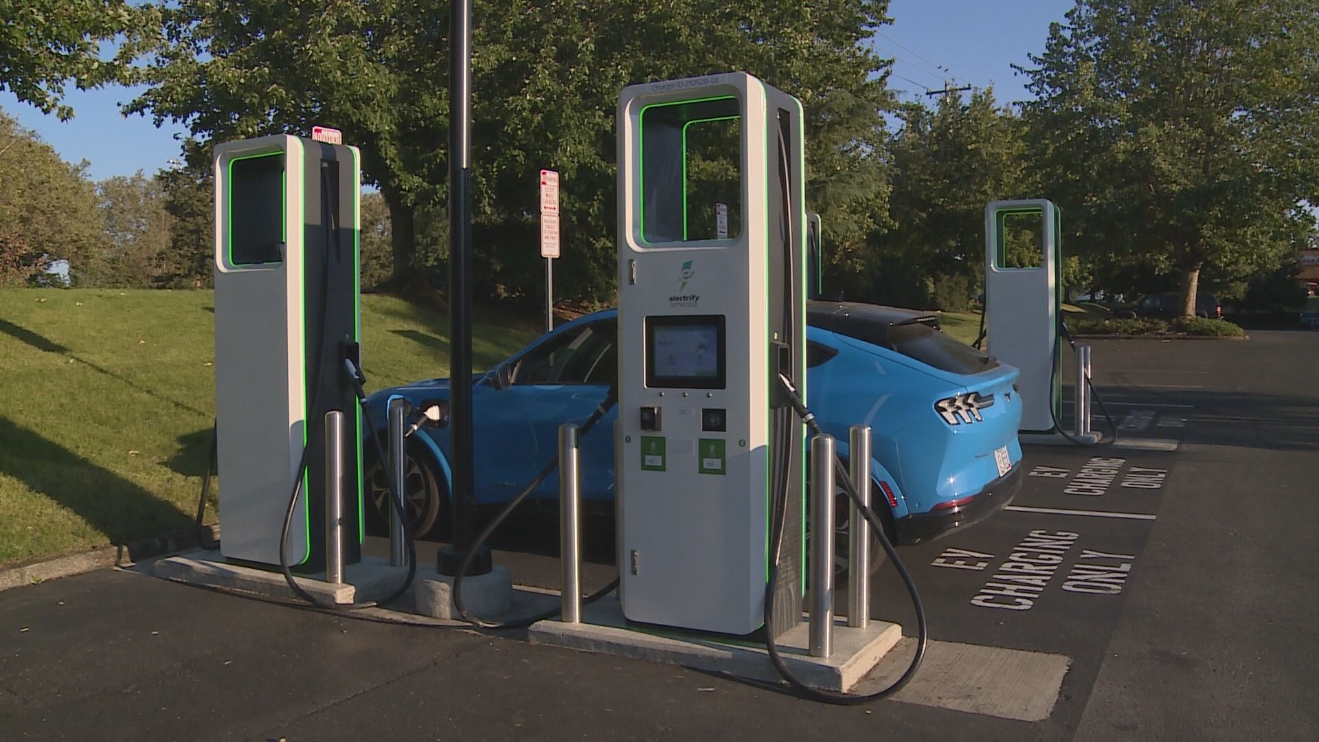 More electric vehicle charging stations coming to Oregon | kgw.com