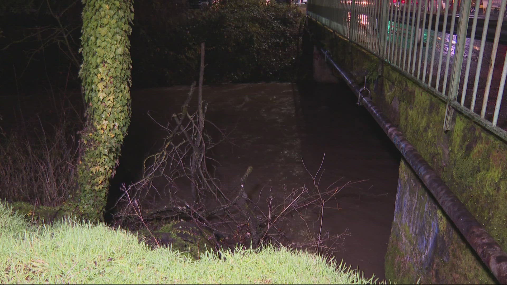 Areas of Oregon, Washington prepare for flooding and slide risk amid ...