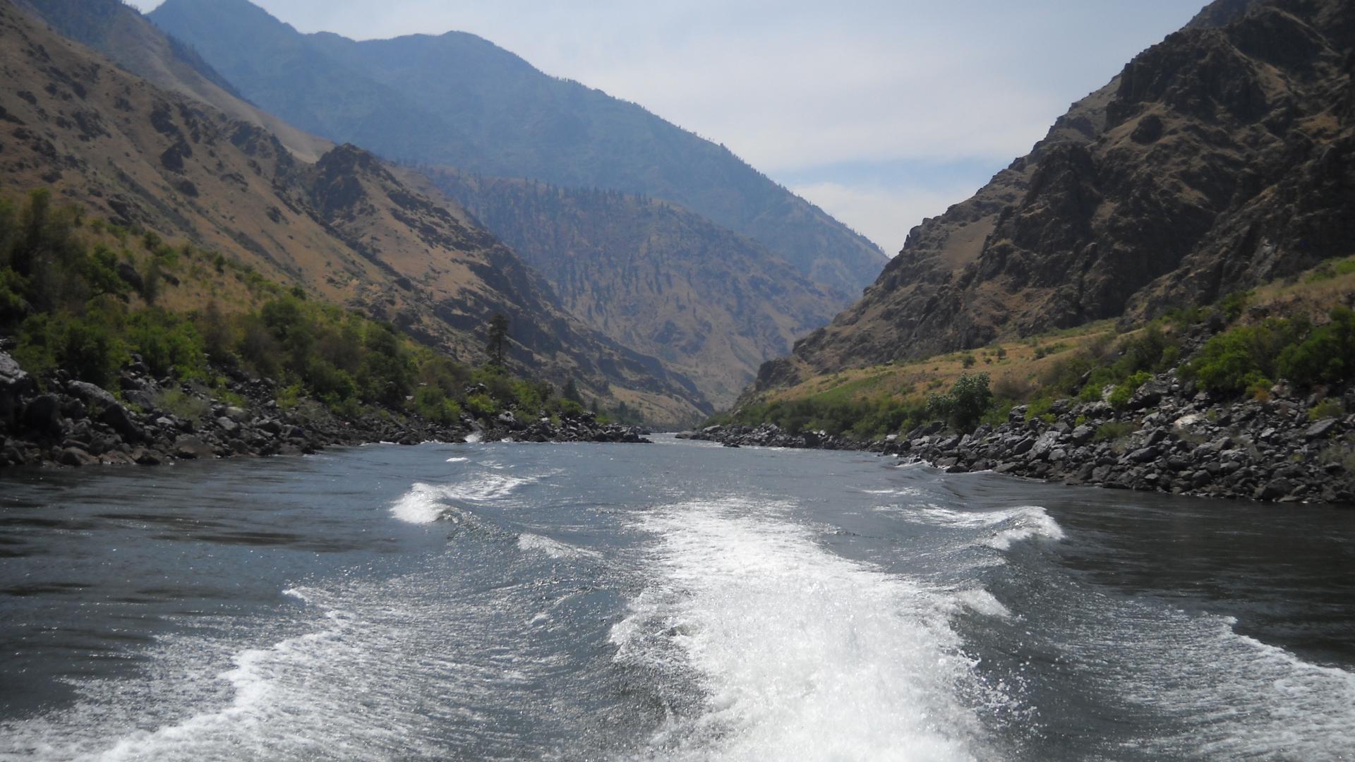 Riding whitewater rapids in Hells Canyon | kgw.com