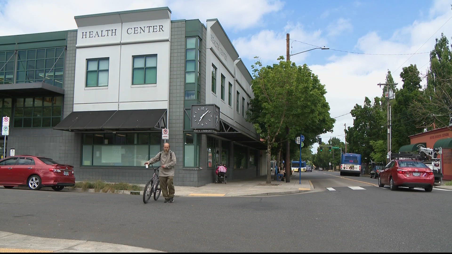 Controversial homeless day center in North Portland set to close | kgw.com