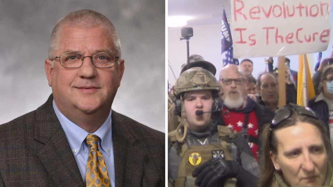 Oregon politician accused of letting protesters into Capitol | kgw.com