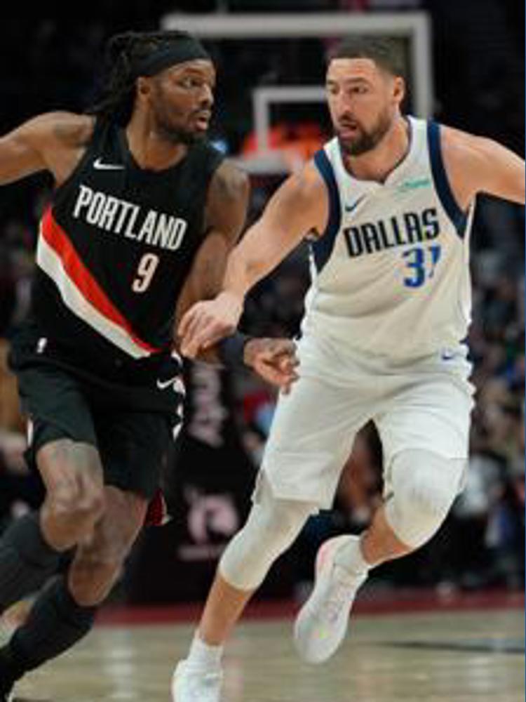 Bagley scores 26 points and Mavericks snap a 5-game skid in a 100-93 ...