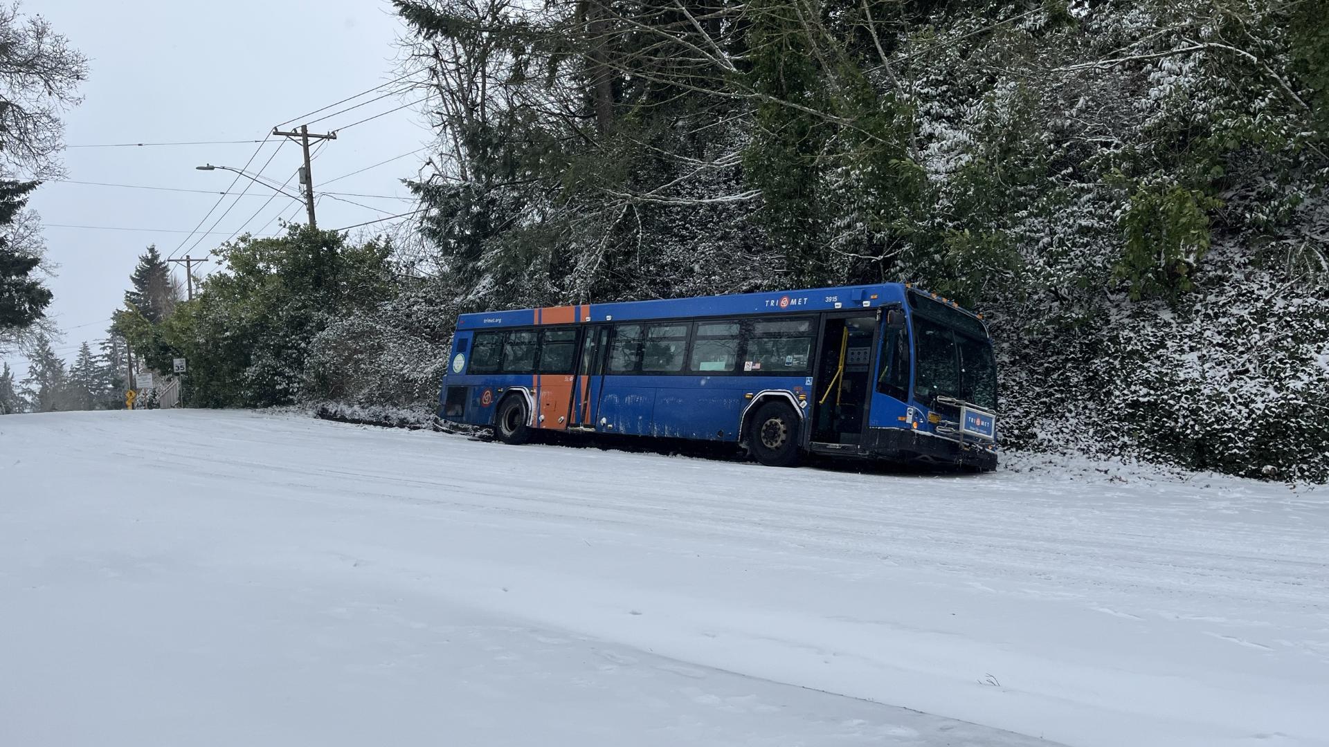 Road closures: Major crashes reported in Portland metro snowstorm | kgw.com