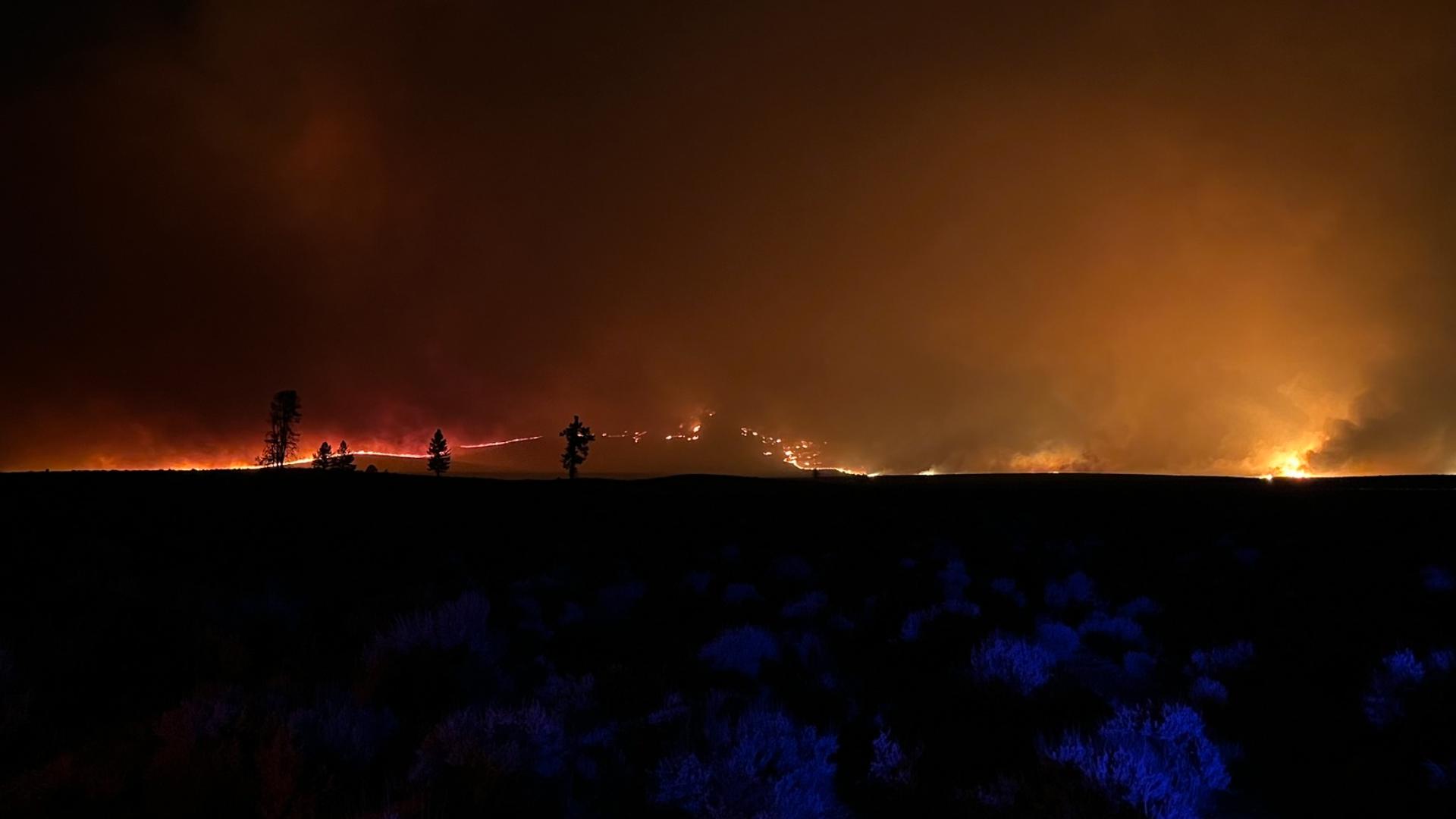 Level 3, 2 evacuations near wildfire Southeast of Pine Mountain | kgw.com