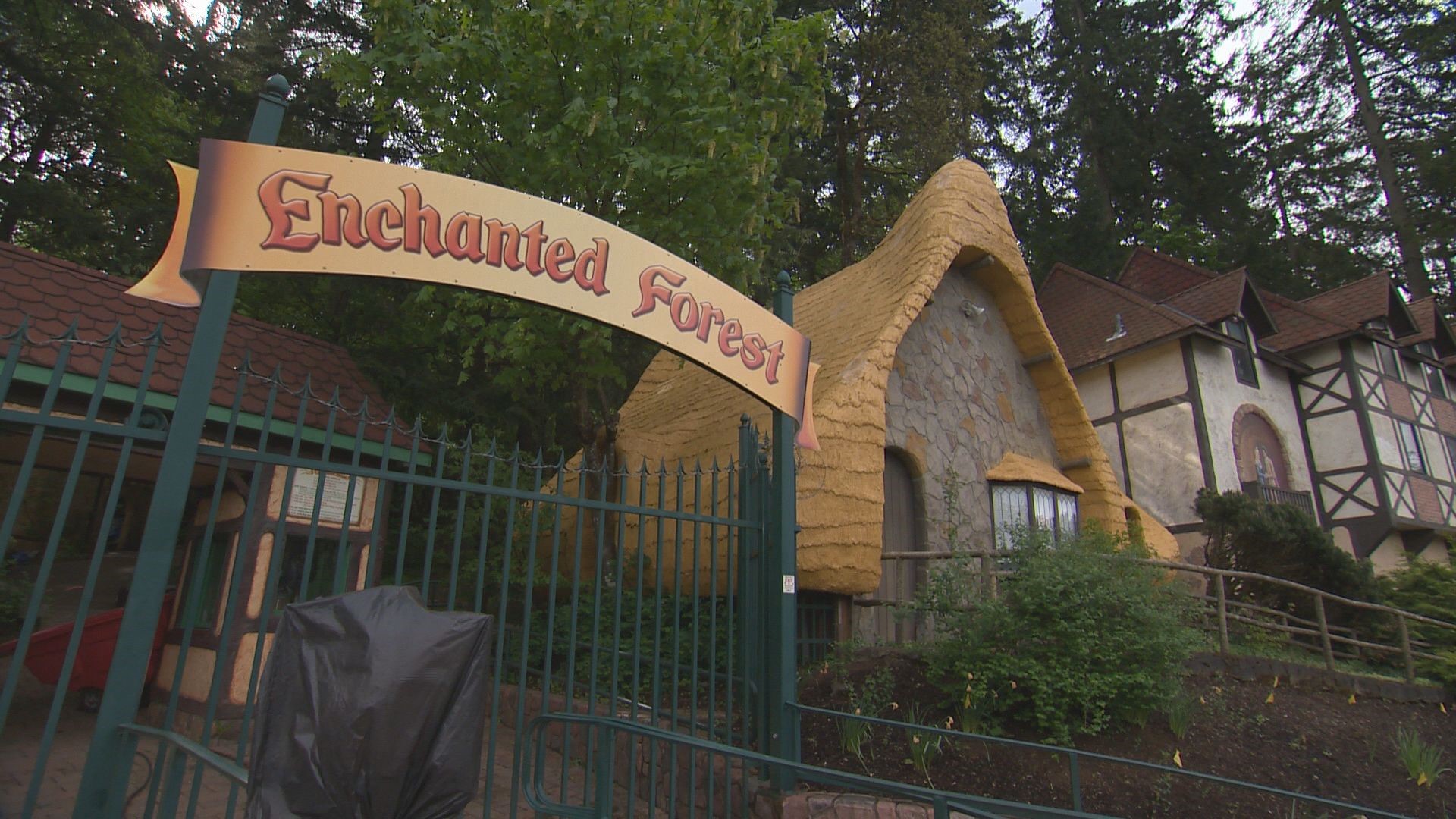 Enchanted Forest theme park reopens at full capacity | kgw.com