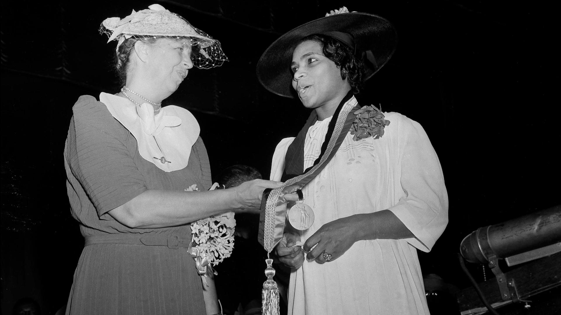 New memoir honors the life of former Oregon Symphony conductor James ...