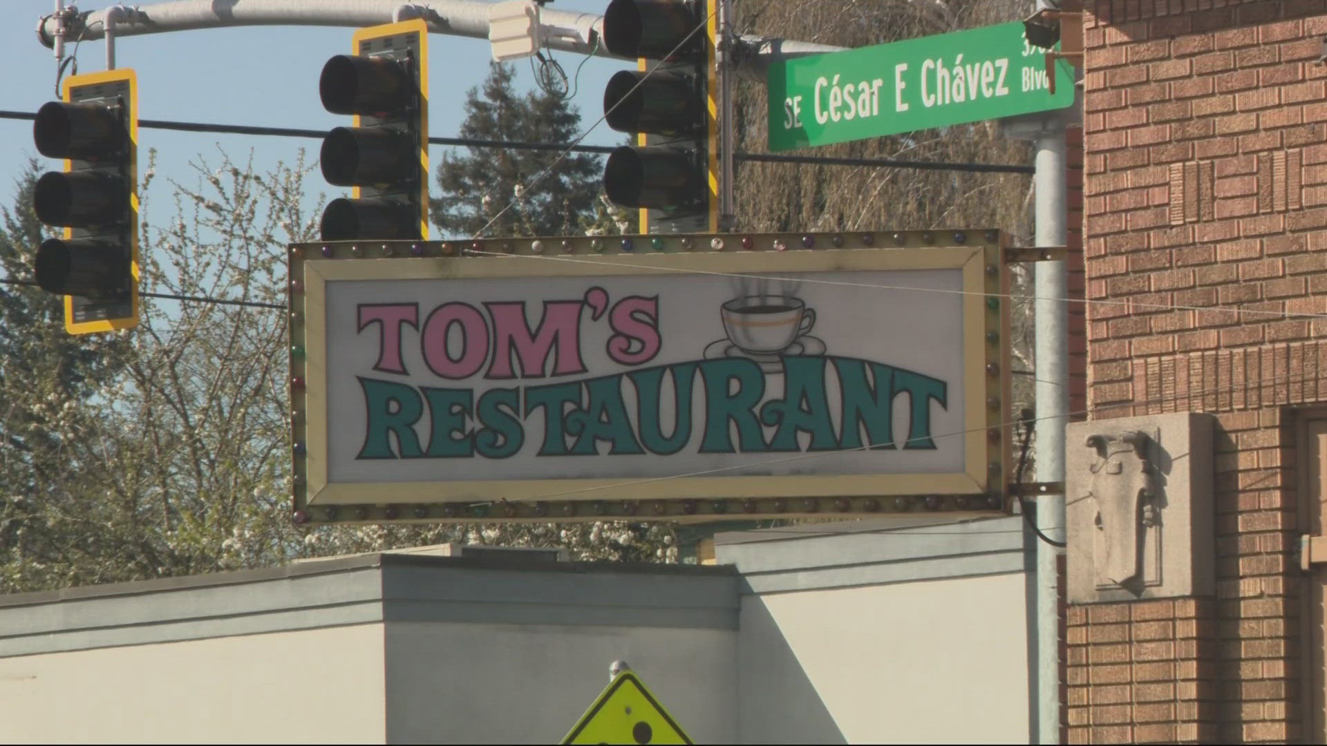 Southeast Portland staple Tom’s Restaurant closed after fire, vows to ...
