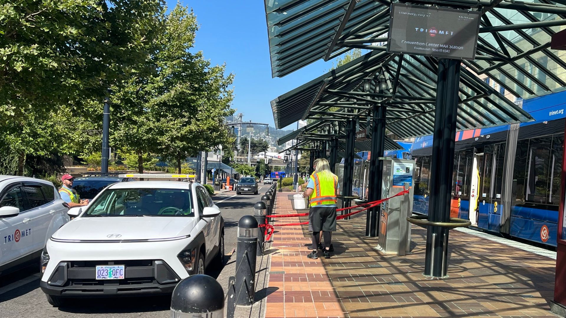 Man injured, hospitalized after assault at Convention Center TriMet ...
