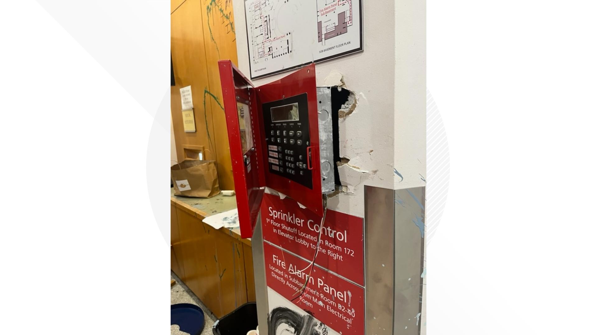 Aftermath of Portland State University library occupation | kgw.com