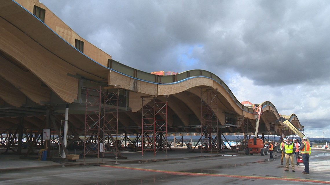PDX airport's all-wood roof takes shape | kgw.com