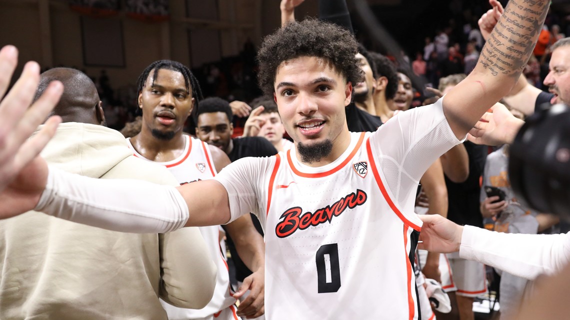 Jordan Pope hits 3-point basket against Arizona in NCAA game | kgw.com