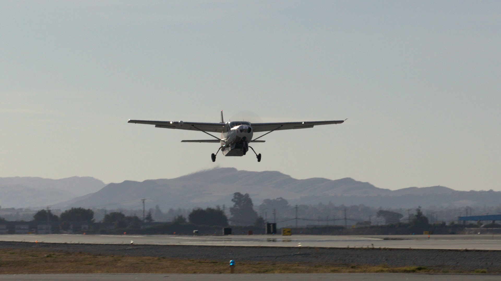 Self-flying planes take a big leap forward in new test | kgw.com