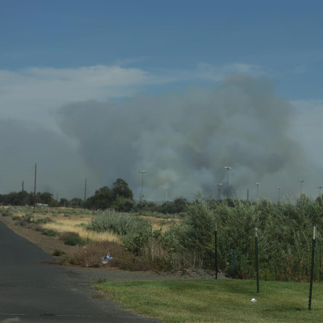 Wildfire near Hat Rock prompts evacuations in Hermiston area | kgw.com
