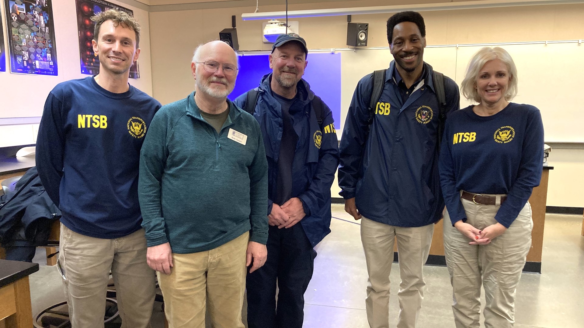 NTSB leaders visit class of Portland teacher who found door plug | kgw.com