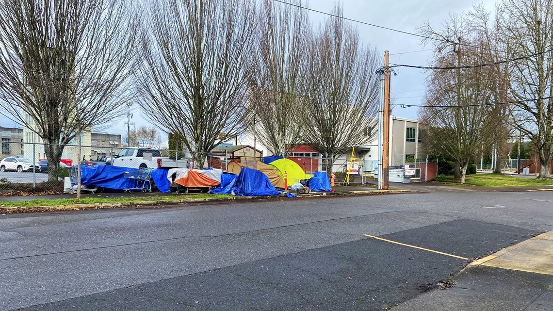 Portland eyes parking lots for sanctioned homeless camp sites | kgw.com