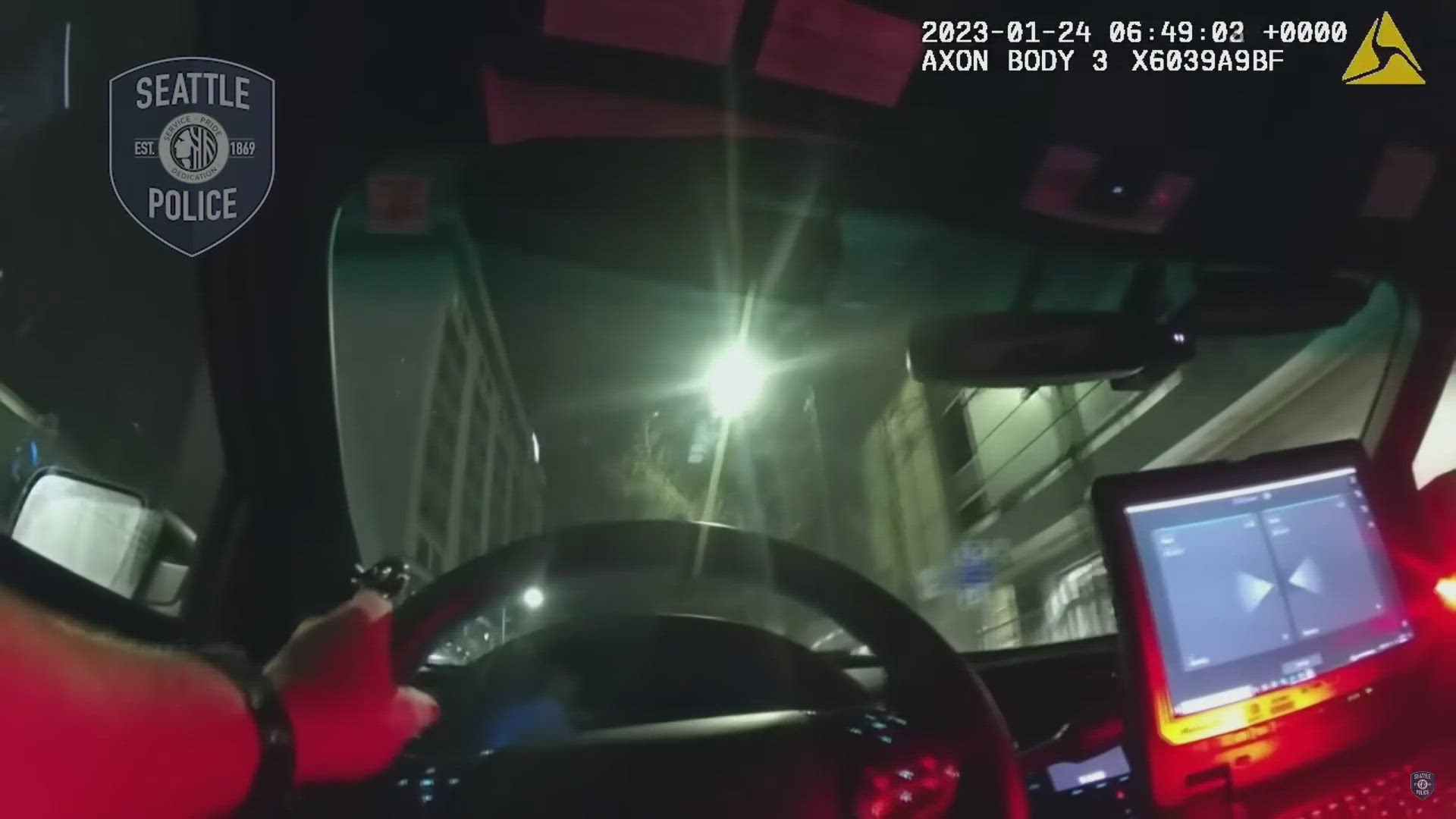 Former police officer Daniel Auderer files claim against Seattle | kgw.com