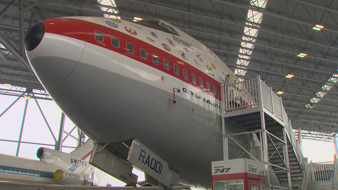 Boeing bids farewell to 747 jumbo jet | kgw.com