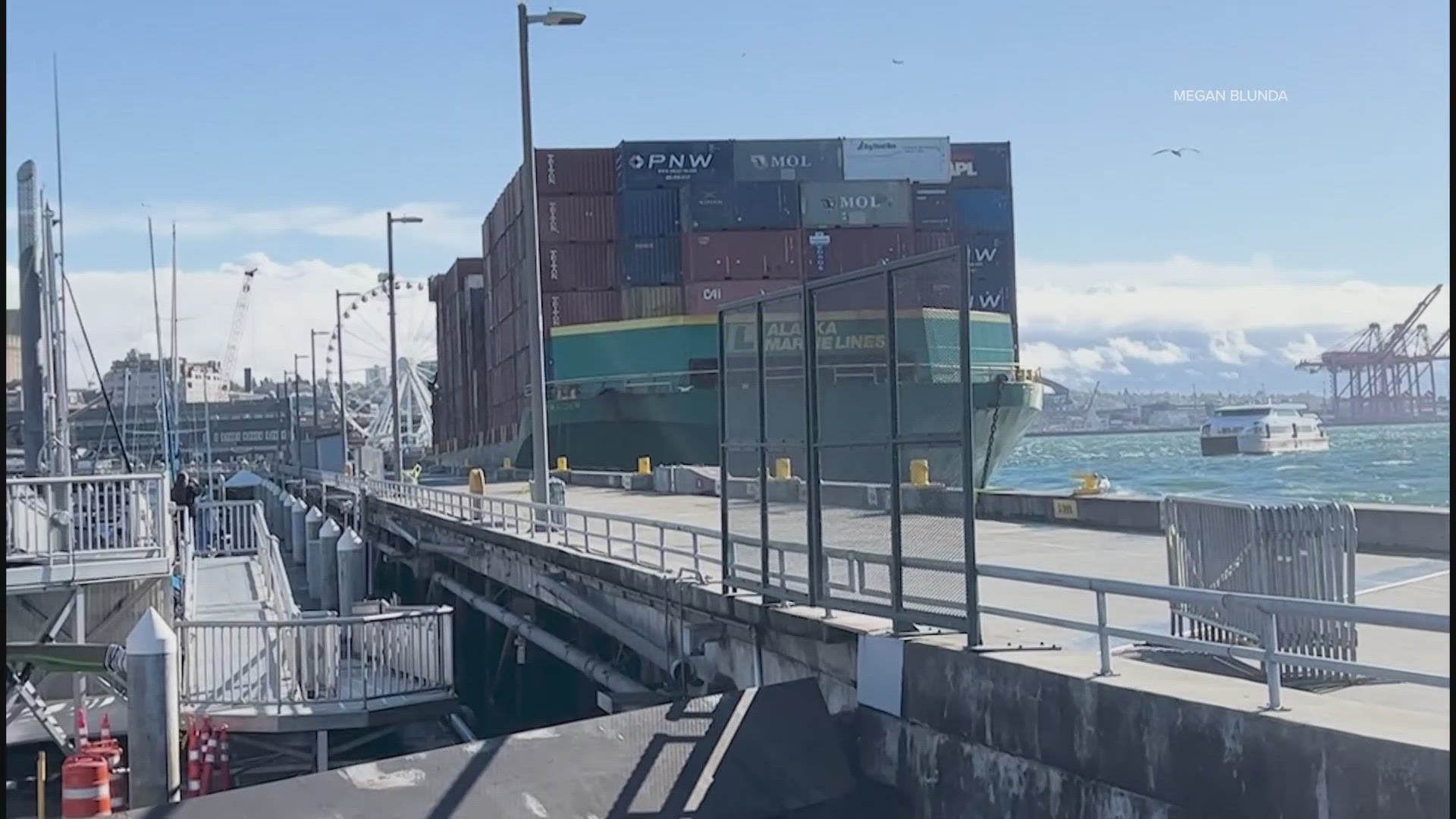Loose barge hits Pier 66 on Seattle waterfront | kgw.com