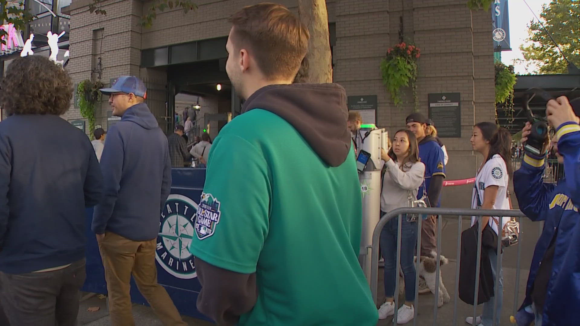 Mariners guarantee first-round bye as ALDS tickets sell out in minutes ...