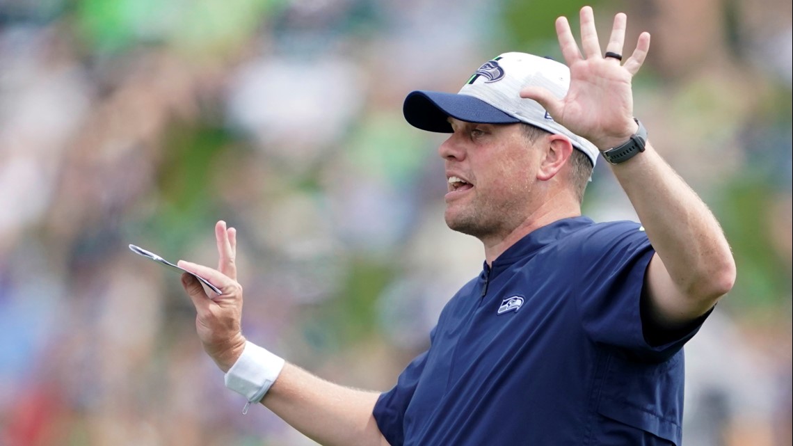 Bears hire Seahawks' Shane Waldron as their offensive coordinator | kgw.com