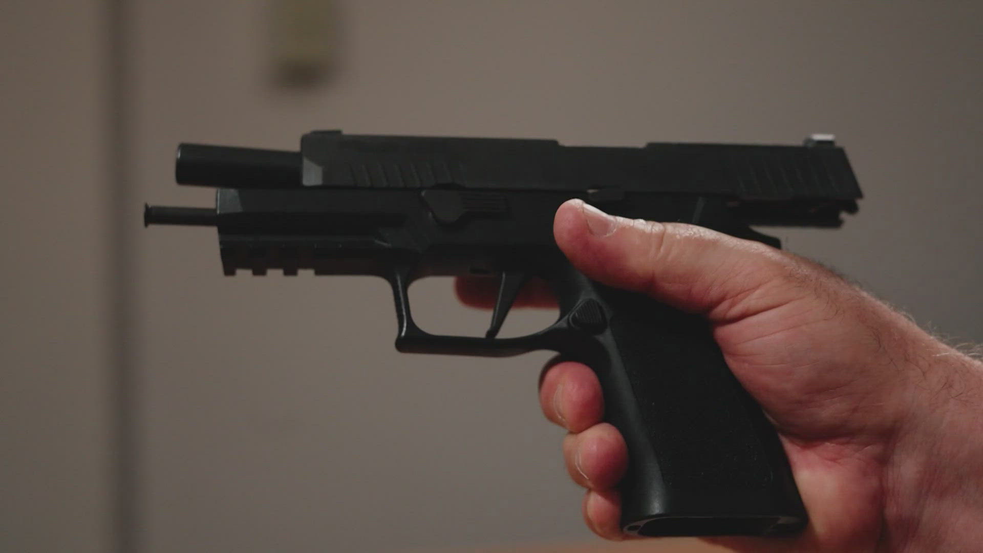 WA police departments oppose academy's ban on Sig Sauer P320 handguns ...