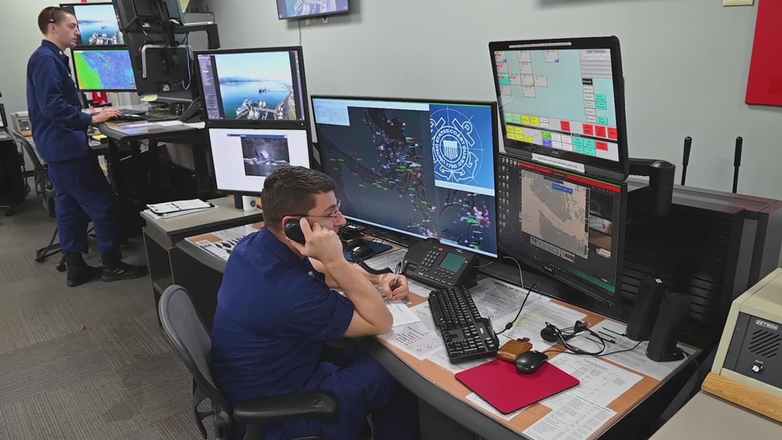 To keep whales safe, Coast Guard launches boat alert system in Seattle ...