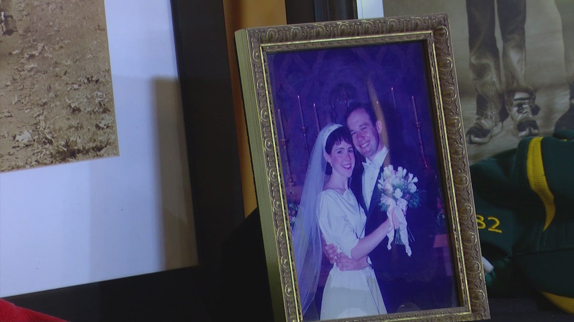 Seattle mourns loss of Lt. Larry Doll at 55 | kgw.com