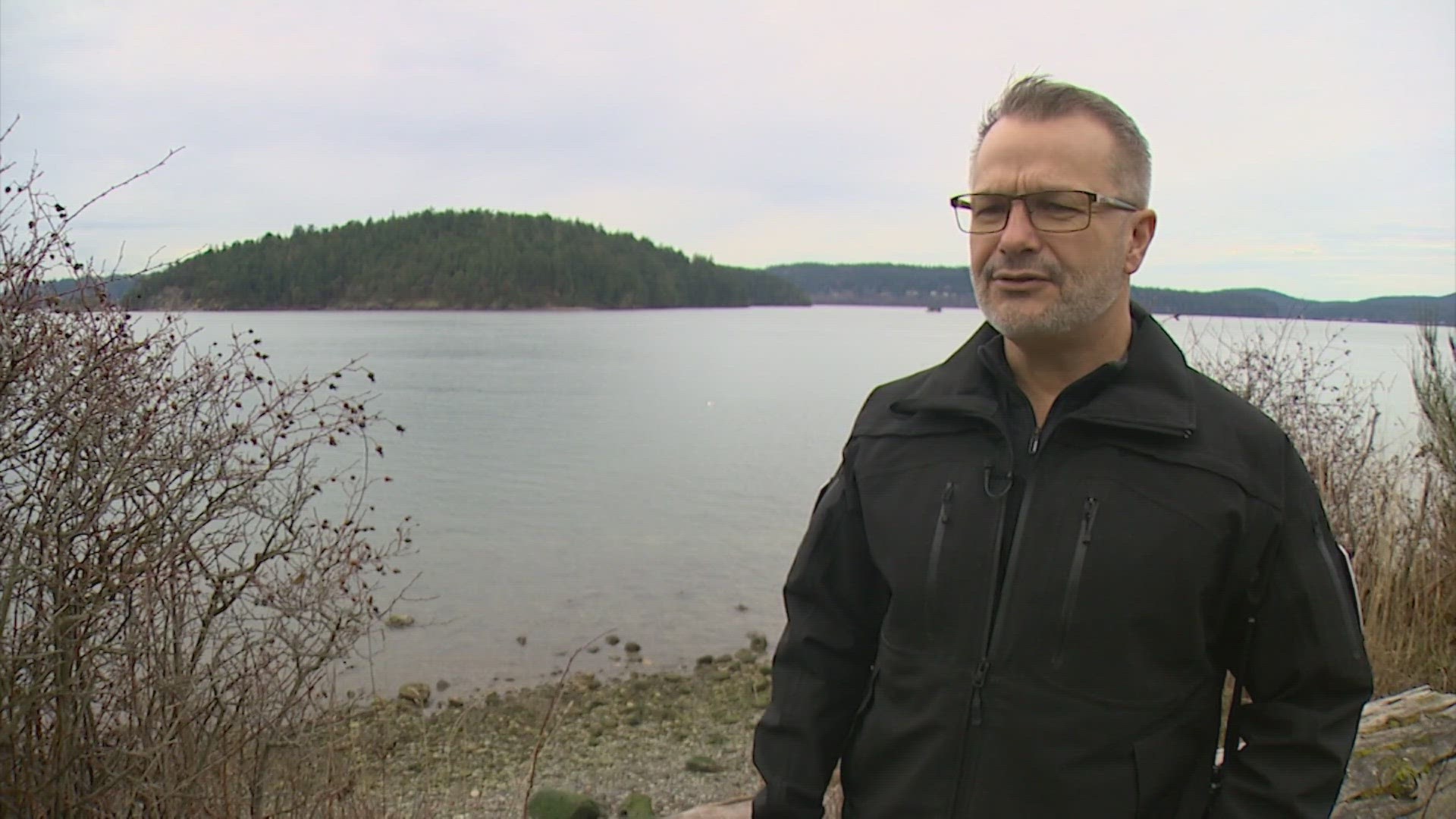 In less than 12 hours, this officer saved a life and delivered a baby ...