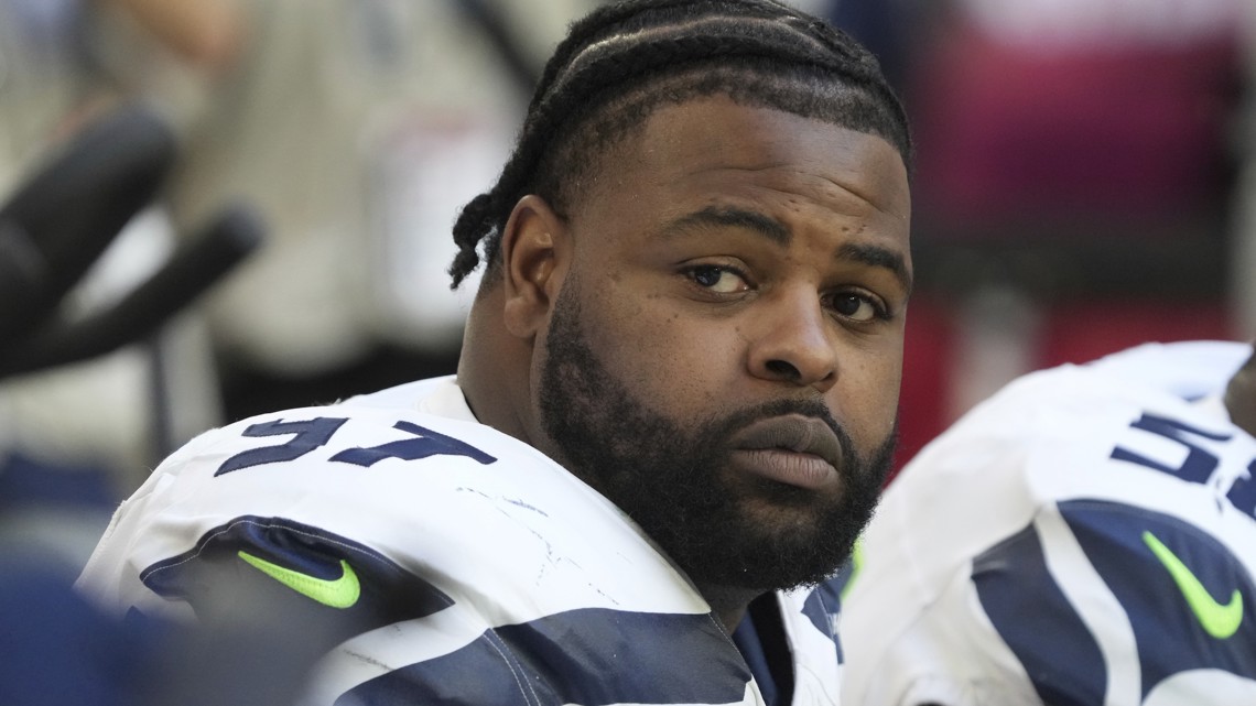 Hankins re-signs for another year: 'It just made sense' | kgw.com
