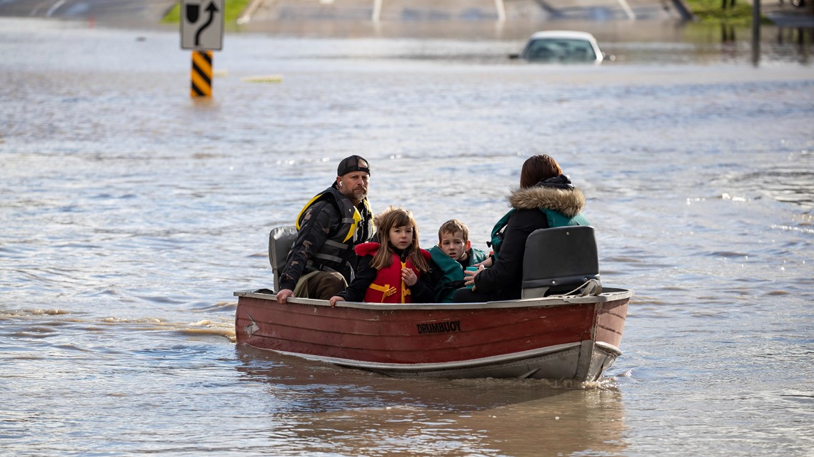 Flooding situation 'stable' as flooding north of Sumas as pump station ...