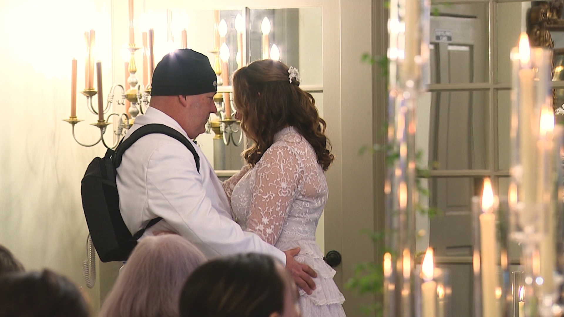 Washington veterans celebrate free wedding amid terminal diagnosis | kgw.com