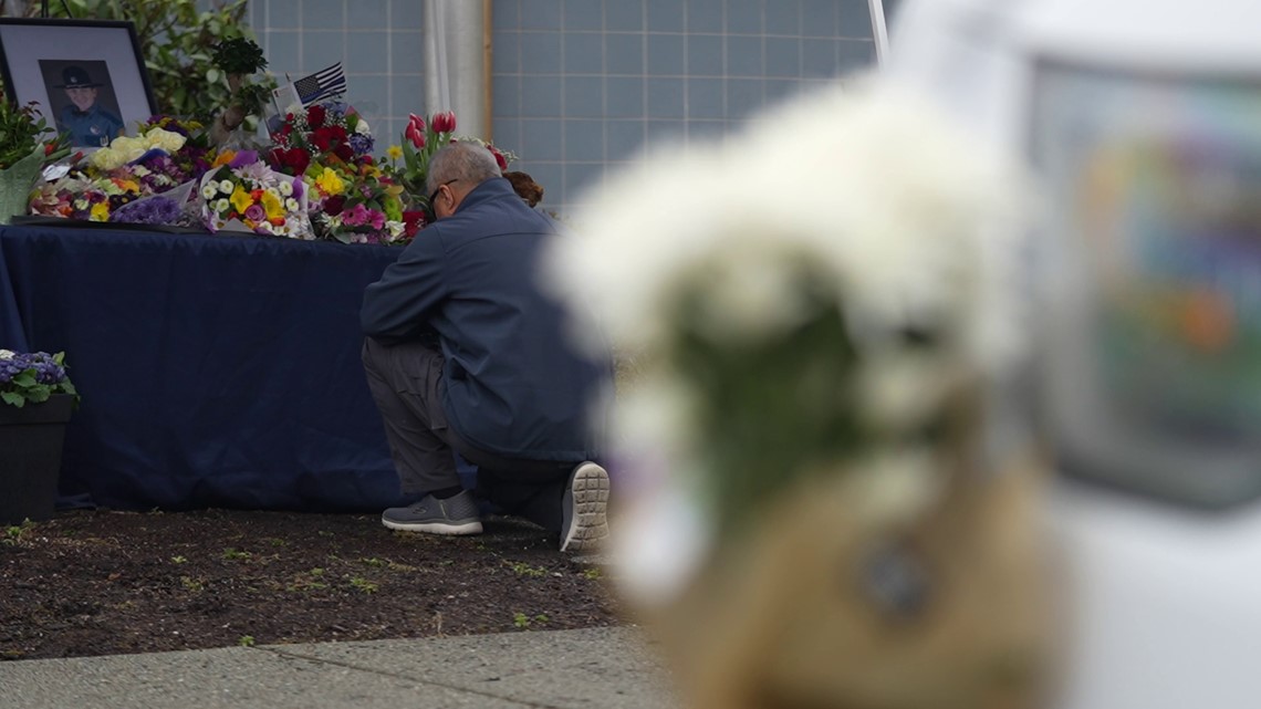 Memorial for Washington State Patrol trooper killed in line of duty ...