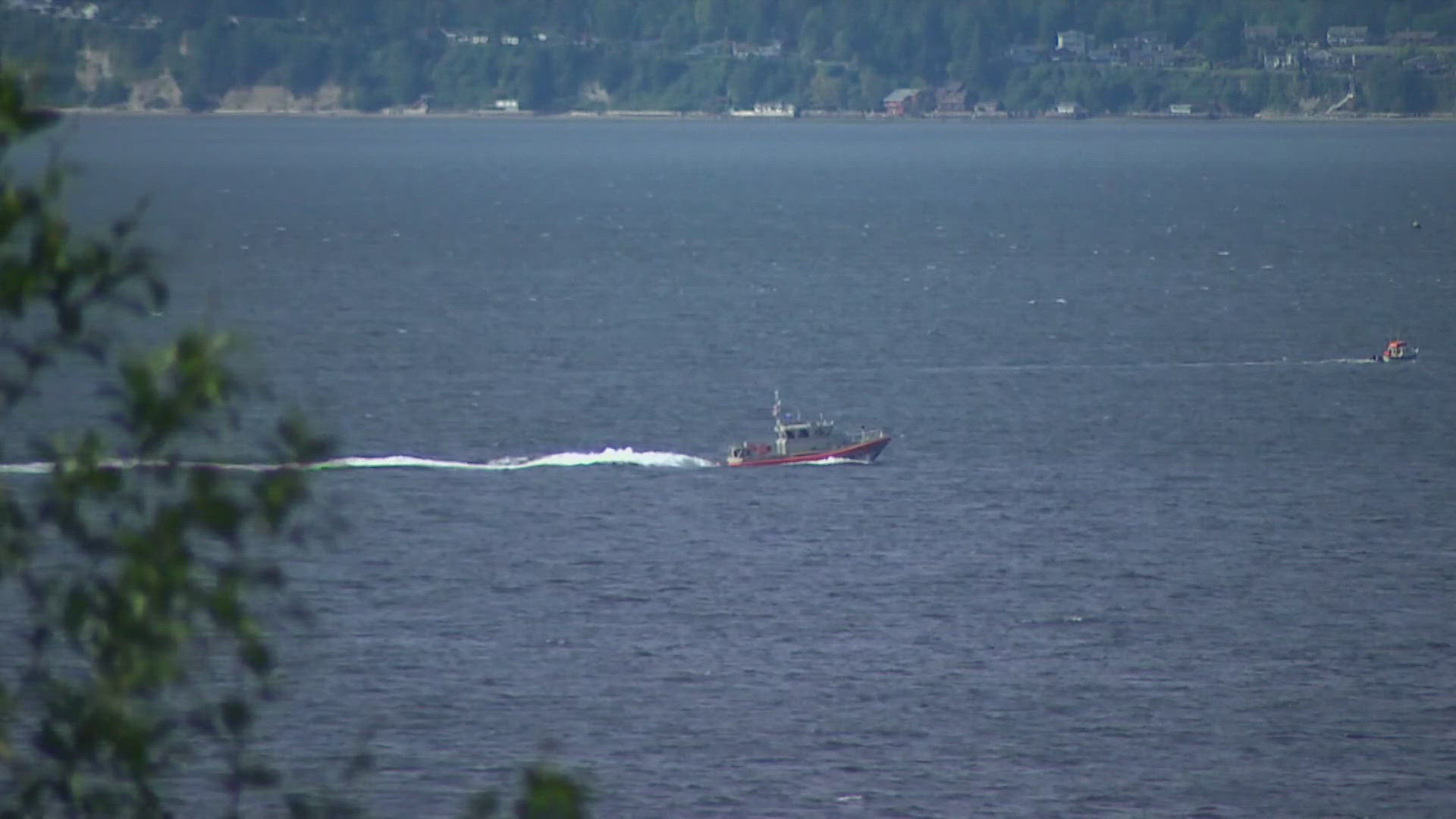 US Coast Guard rescues one amid boat sinking near Seattle | kgw.com