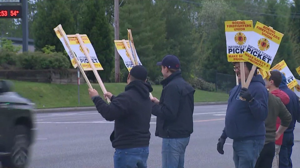 Boeing, firefighters reach agreement after lockout | kgw.com