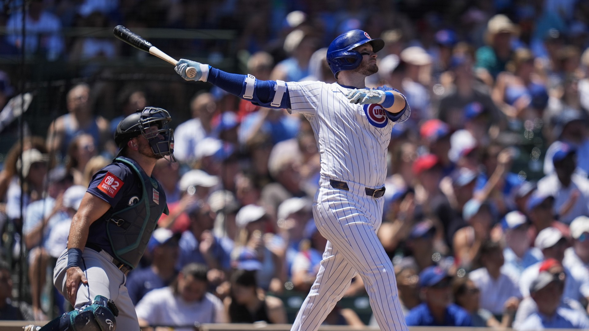 Happ homers twice as the Cubs hold off Raleigh and the Mariners for a ...