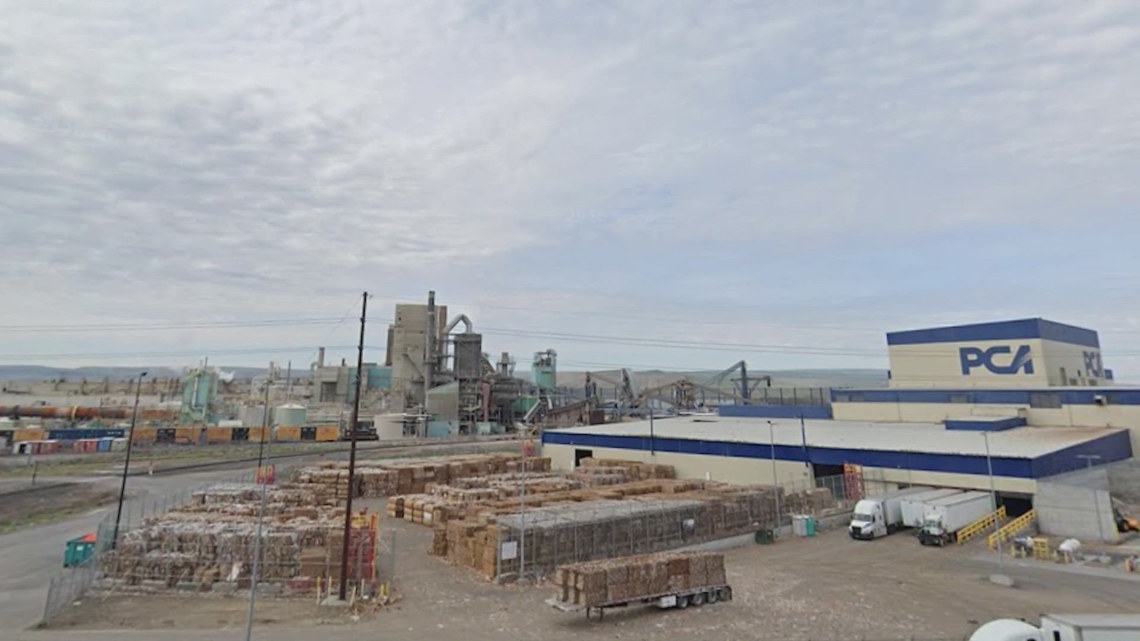 'This stuff can eat your skin’: Paper mill worker talks about dangers ...