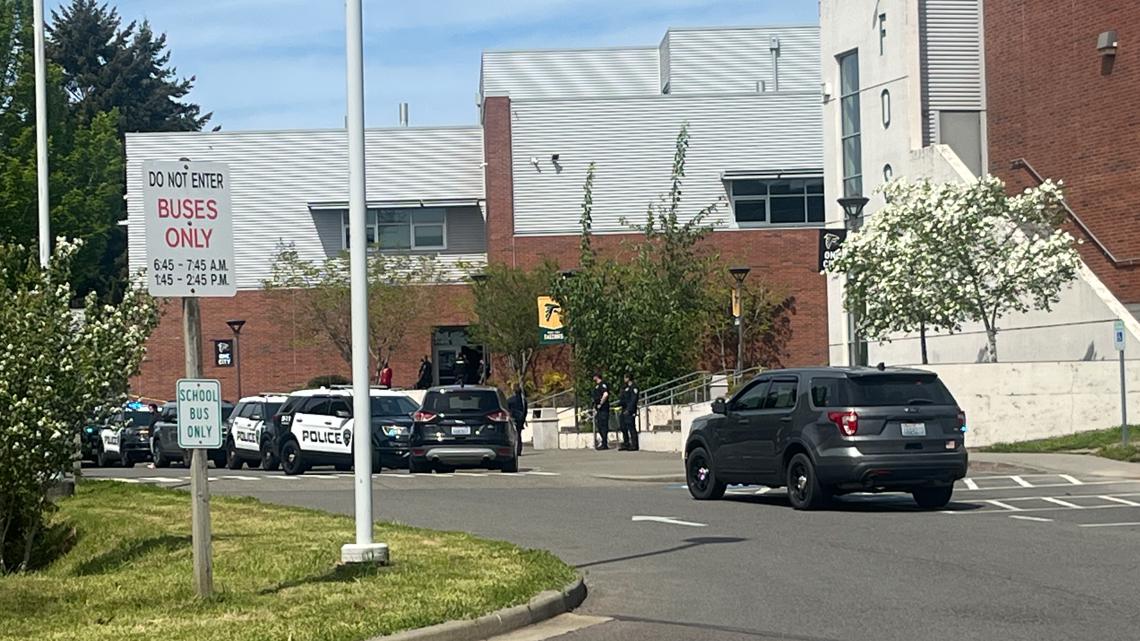 4 students, security guard injured in stabbing at Tacoma high school ...