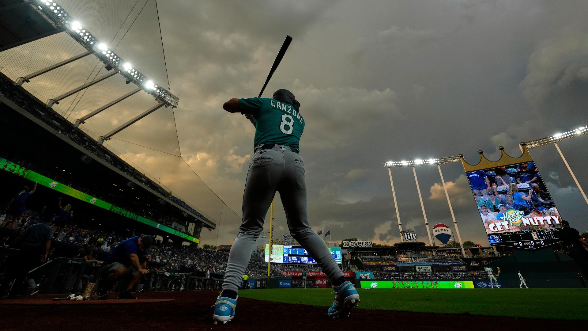 Raleigh ties Griffey's record as Mariners top Royals | kgw.com