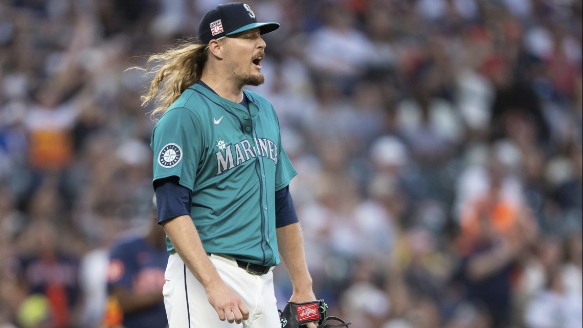 Mariners deal reliever Ryne Stanek to Mets for minor league outfielder ...