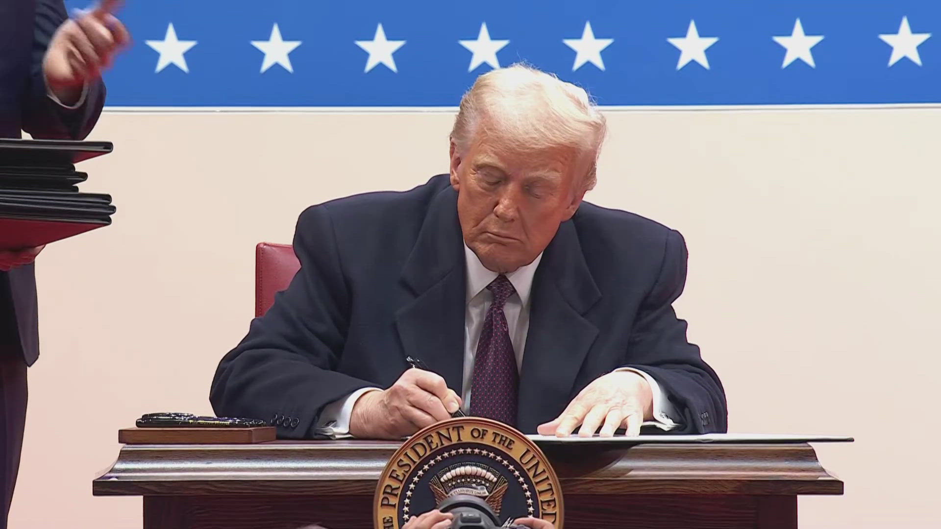 What is an executive order? Here's what to know about the presidential tool | kgw.com