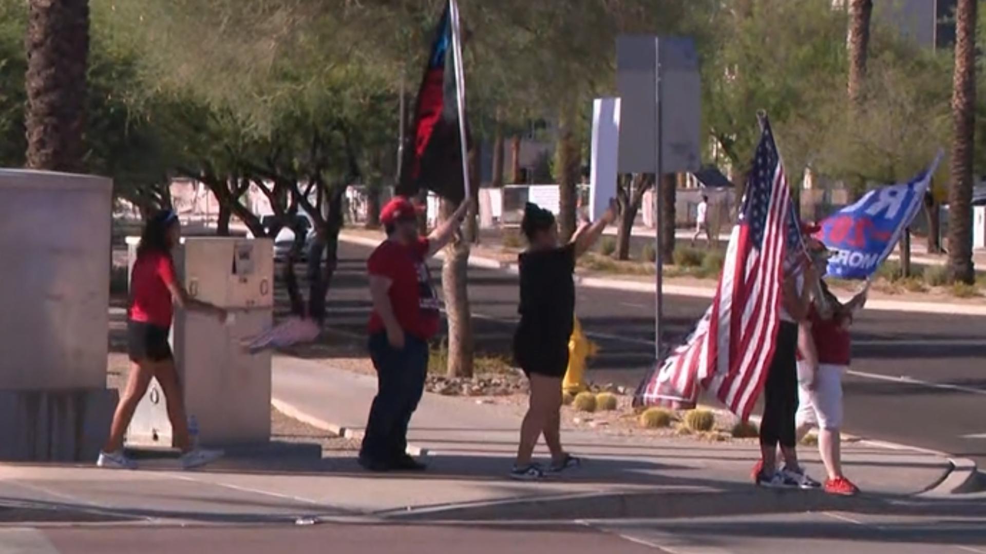 Kamala Harris, Tim Walz rally in Glendale, Arizona | kgw.com