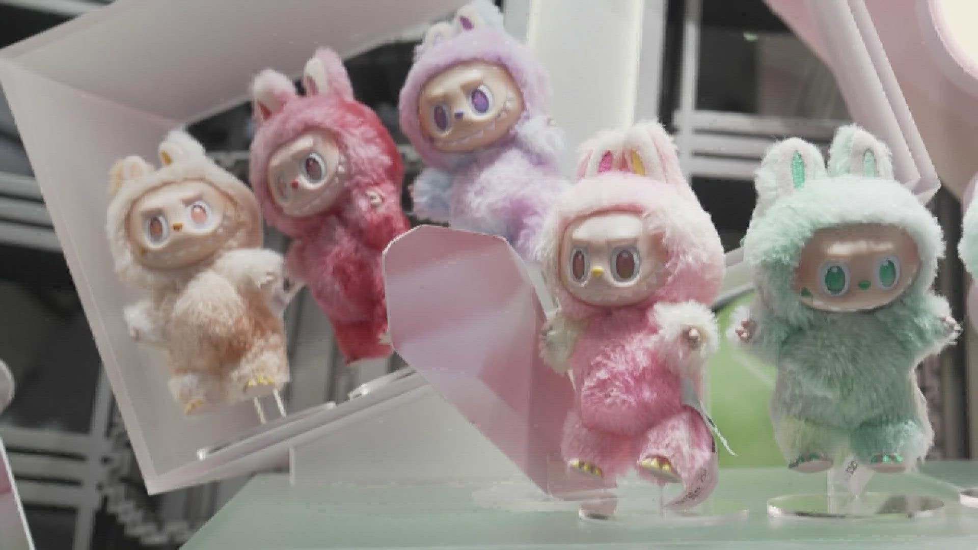 Labubu is coming to the Macy's Thanksgiving Day Parade | kgw.com