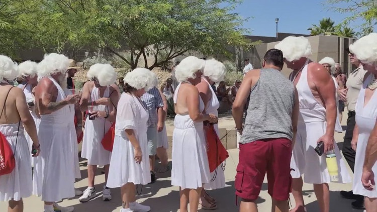 Marilyn Monroe's 100th birthday celebration sets new world record | kgw.com