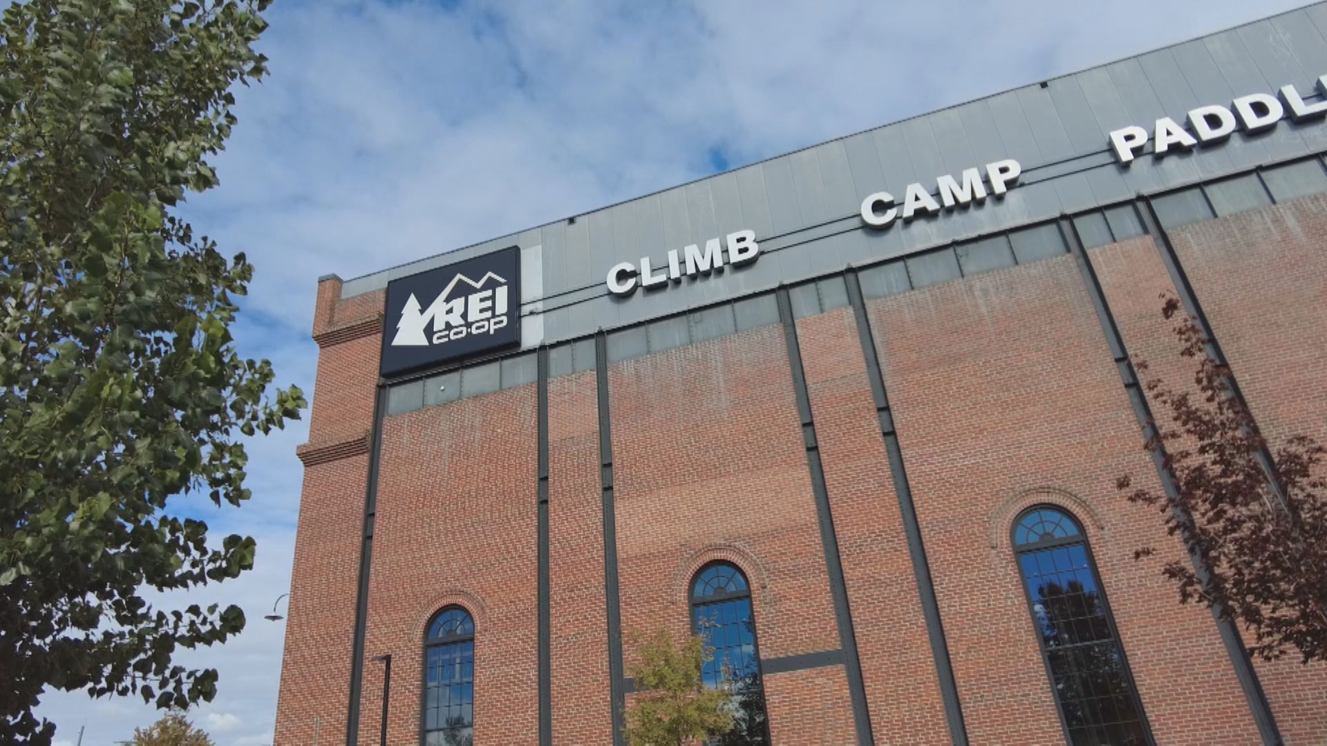 REI banning some members from making returns, exchanges | kgw.com