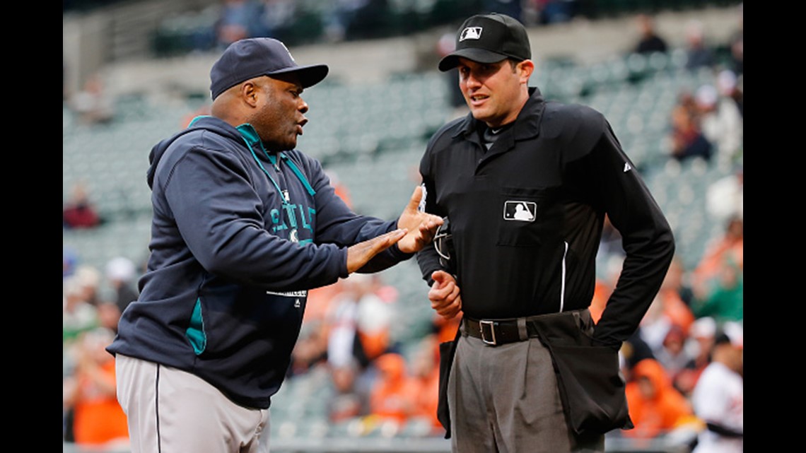 MLB umpire John Tumpane rescues woman on bridge | kgw.com